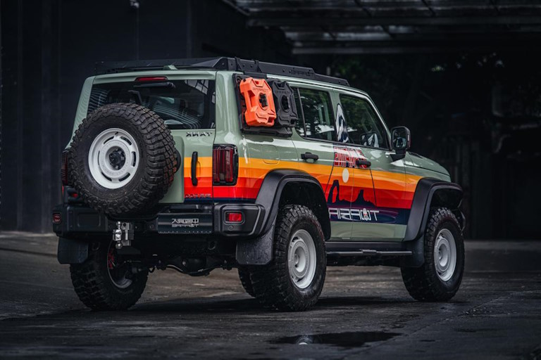 Comparison of Tank 300 and BAW 212